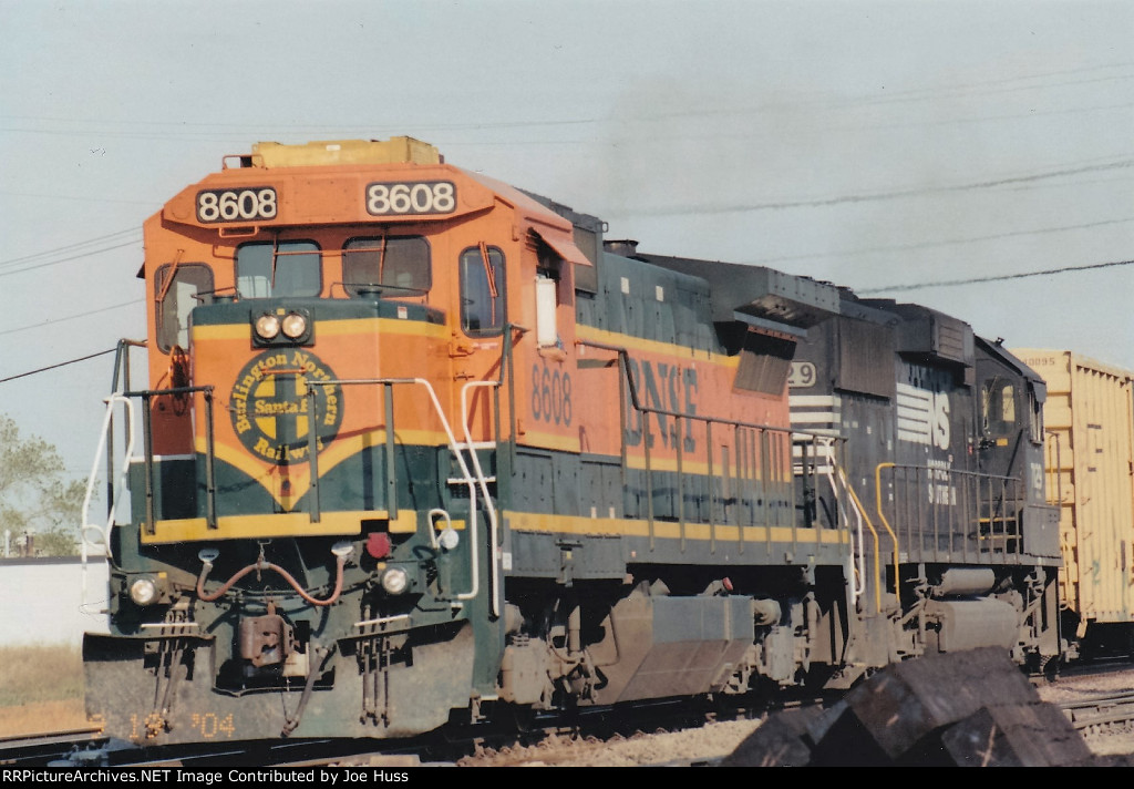 BNSF 8608 East